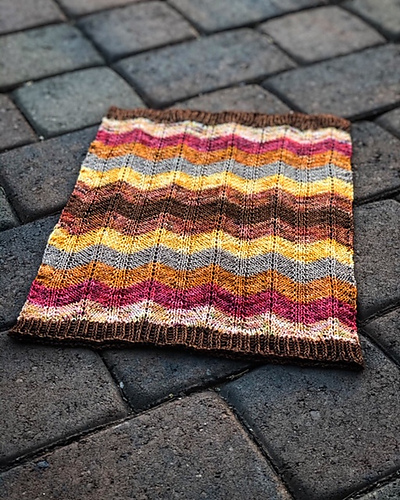 Ravelry: Round and Round Cowl pattern by Crazy Sock Lady Designs