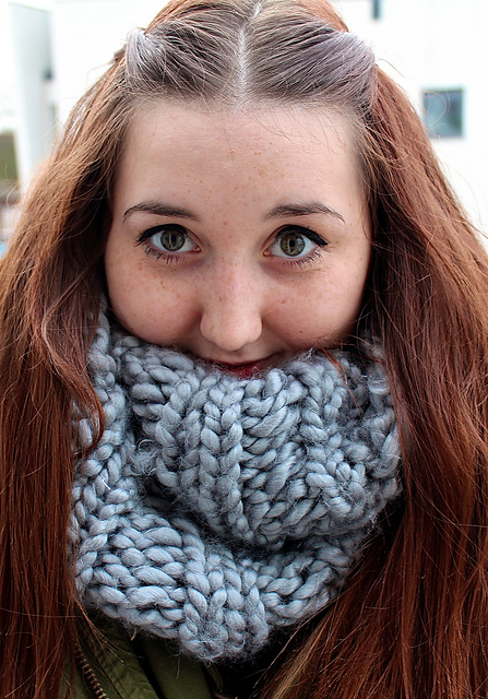 Ravelry: Extra Chunky Knit Snood pattern by zjsunflower13