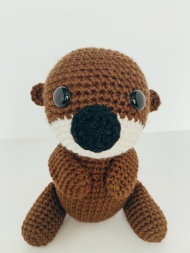 Ravelry: Otto the Otter pattern by Kali Dahle