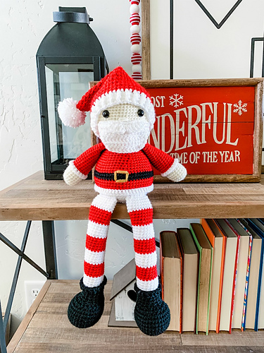 Ravelry: Friendly Santa Shelf Sitter pattern by Kali Dahle