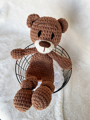 Ravelry: Snuggler Bear pattern by Kali Dahle