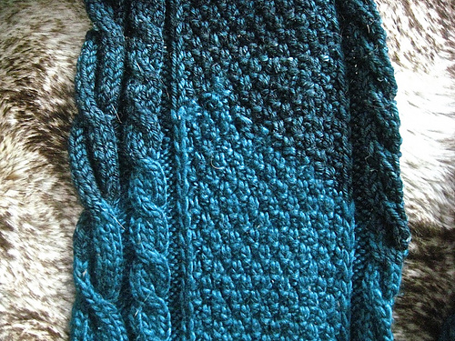Ravelry: Two-Tone Cabled Cowl pattern by Melody the Haberdasher