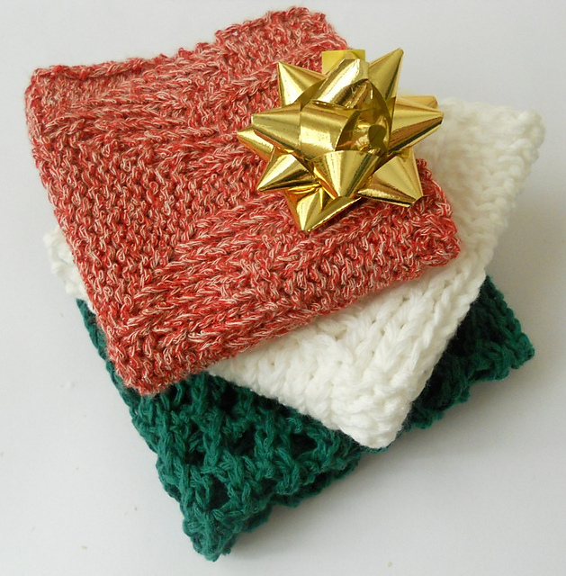 Ravelry: Christmas Washcloth Set pattern by Figen Cakir