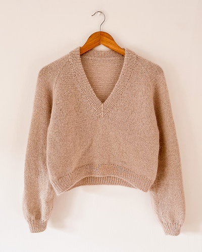 Ravelry: Semper Sweater V-Neck pattern by The Knit Purl Girl