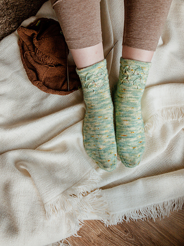 Ravelry: Tidal Waves Socks pattern by Izabela Grzybek