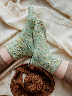Ravelry: Tidal Waves Socks pattern by Izabela Grzybek
