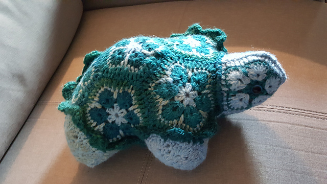 Ravelry: CableRiverDesign's Thyme the African Flower Turtle