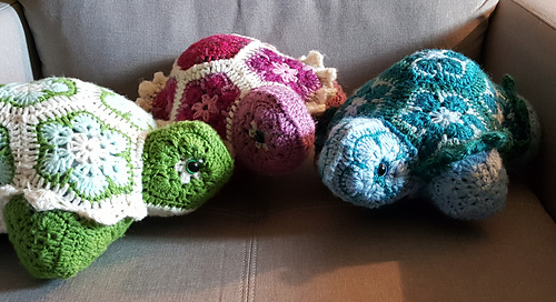 Ravelry: CableRiverDesign's Thyme the African Flower Turtle