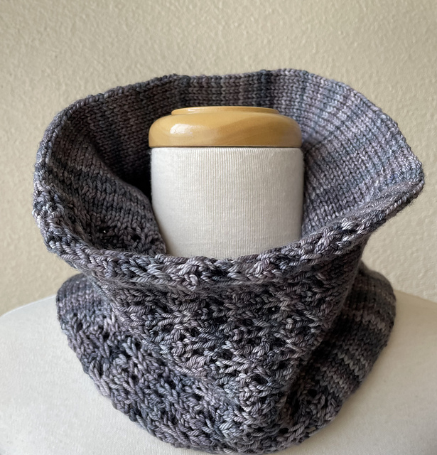 Ravelry: Loop Cowl pattern by Nick Davis