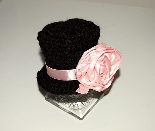 Ravelry: Mini Top Hat Crochet Pattern pattern by Darla Allen