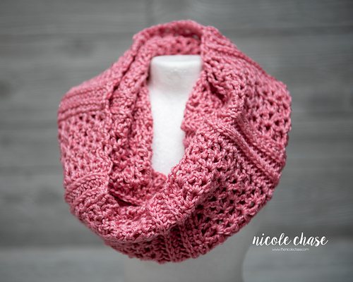 Ravelry: New Beginnings Cowl pattern by Nicole Chase