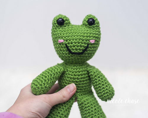Ravelry: Fergus the Frog pattern by Nicole Chase
