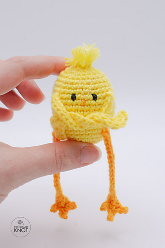 Ravelry: Posable Chick pattern by Ana Carolina
