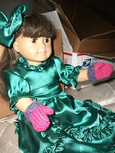 Ravelry: Easy Doll Mittens for 18" dolls pattern by Kristina Schmidt