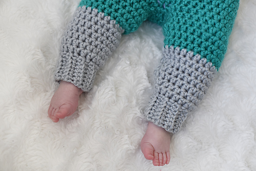 Ravelry: Color Block Baby Bottoms pattern by The Turtle Trunk