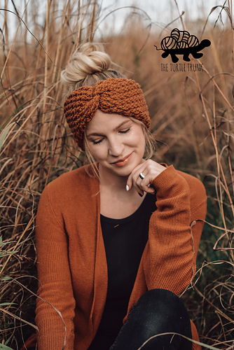 Ravelry: Country Cottage Headband pattern by The Turtle Trunk