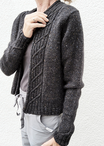 Ravelry: Winding Bands pattern by Claudia Eisenkolb