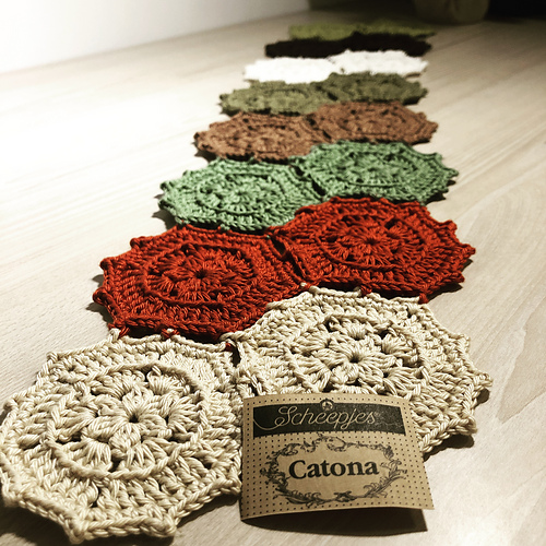 Ravelry: 2018 Advent Table Runner pattern by Emma Wilkinson