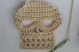 Ravelry: Skull Scarf pattern by Tiffanie Angelo