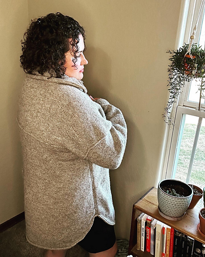 Finished my Dusk to Dawn Shacket by TiffKnit the other day! : r/knitting