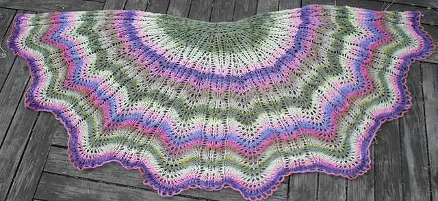 Ravelry: Aaltohuivi pattern by Tiiheli