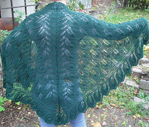 Ravelry: Lehtihuivi pattern by Tiiheli