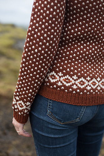 Ravelry: Moraine pattern by tincanknits