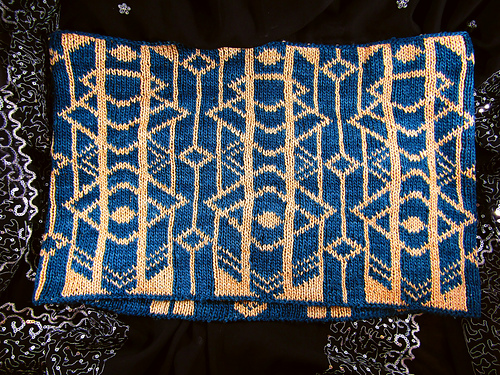 Ravelry: Fox Spirit Cowl pattern by Sara Ray
