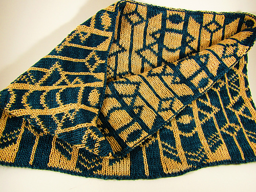 Ravelry: Fox Spirit Cowl pattern by Sara Ray