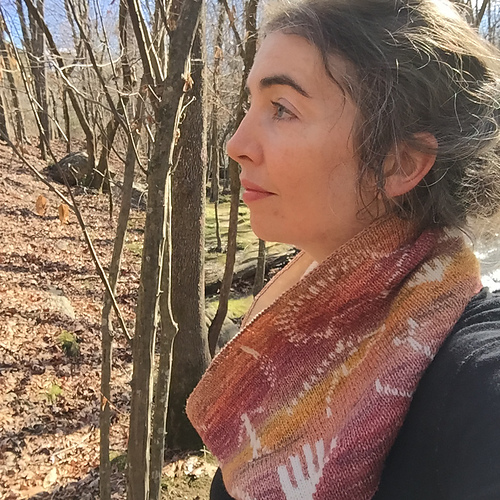 Ravelry: Time Immemorial Cowl pattern by Sara Ray
