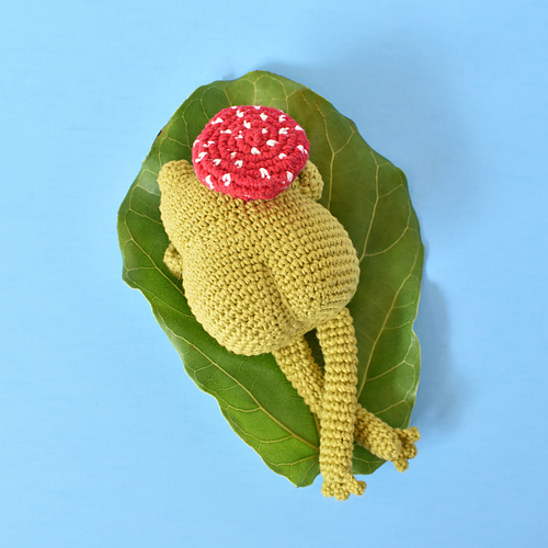 Ravelry: Fancy Frog pattern by Tiny Curl