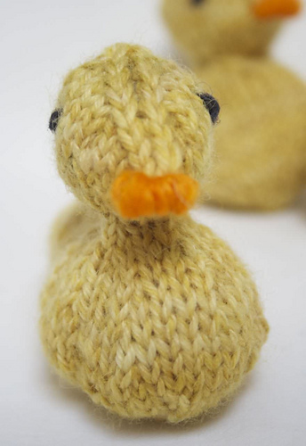 Ravelry: Seamless Yellow Duck pattern by Helena Kahan