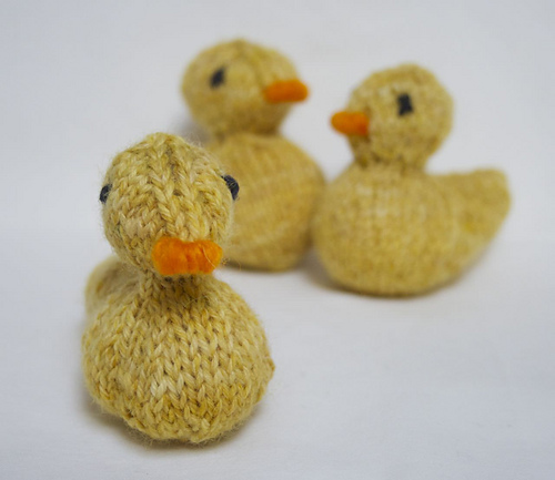 Ravelry: Seamless Yellow Duck pattern by Helena Kahan