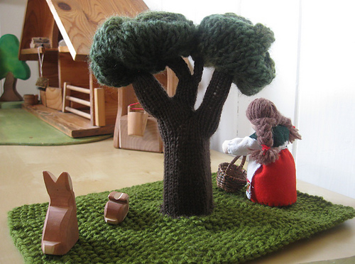 Ravelry: Apple Tree pattern by Sara Hills