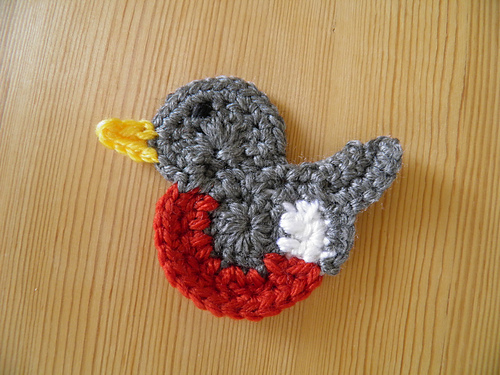 Ravelry: Robin Applique pattern by Kelly DeSandro