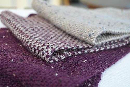 Ravelry: Two Color Linen Scarf pattern by Danai