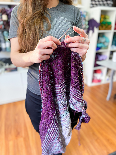 Ravelry: Diamond Dust Shawl pattern by Ana Campos