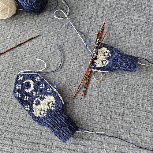 Ravelry: Barnas bilvotter / Junior's Car Mittens pattern by Tonje Haugli