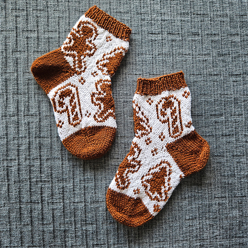 Ravelry: Gingerbread Socks Junior pattern by Tonje Haugli