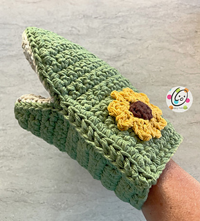 Ravelry: Helping Hand Mitt pattern by Heidi Yates