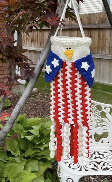 Ravelry: Flying Eagle Windsock pattern by Heidi Yates