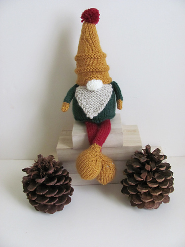Ravelry: Shelf Sitter Gnome pattern by Little Totz Designs