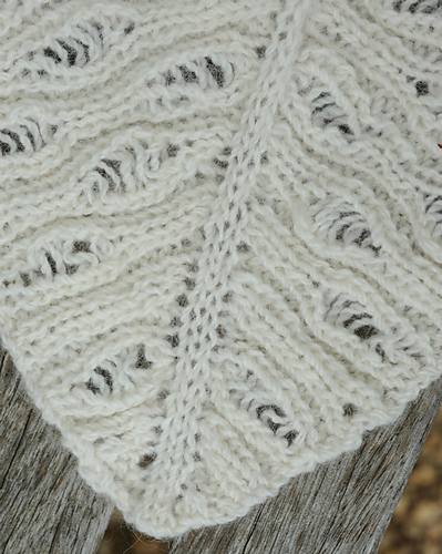 Ravelry: Fantasia Cowl pattern by Tracy Birch