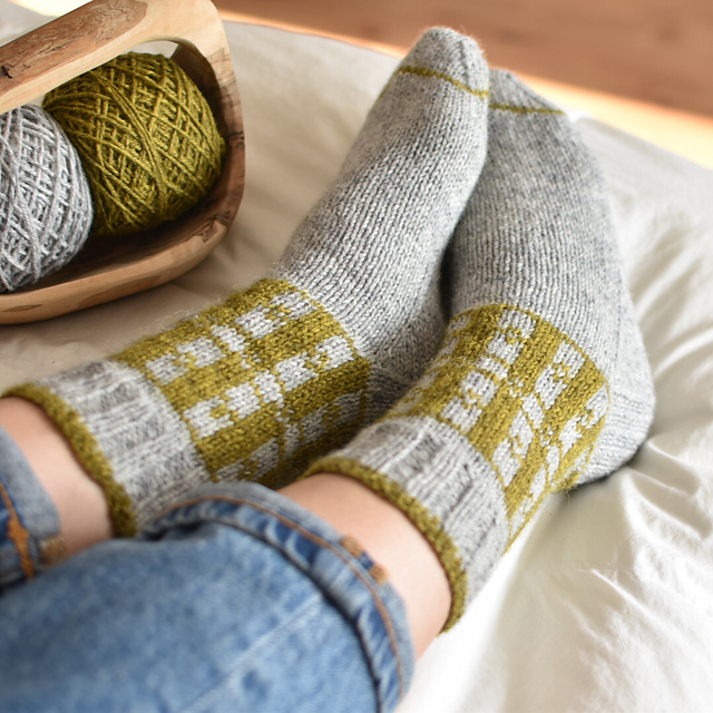 Ravelry: À carreaux pattern by Tricot Design MCL