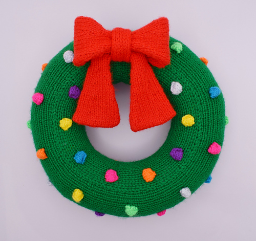 Ravelry: Bobble Bauble Christmas Wreath pattern by Trish Roberts ...