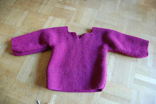 Ravelry: Le pull vert pattern by Virginie Desmoulins Jean-Baptiste ...