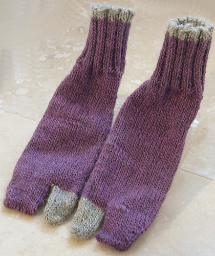 Ravelry: Worsted Weight Tabi Socks pattern by SR
