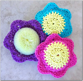Ravelry: 15 Minute Flower Scrubby pattern by Sue Usiatynski