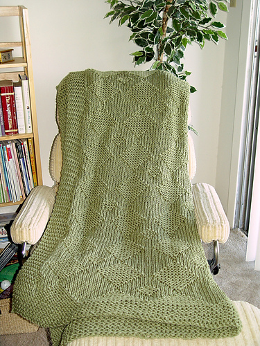 Ravelry: Charming/Diamond Afghan pattern by Linda Luder