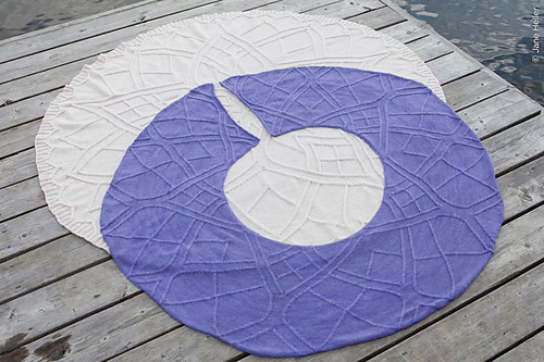 Ravelry: Penta pattern by Christa Giles